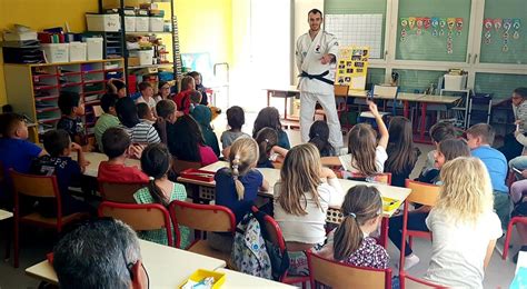 Peaugres Un Vendredi En Mode Paralympique Dans Les écoles Avec La