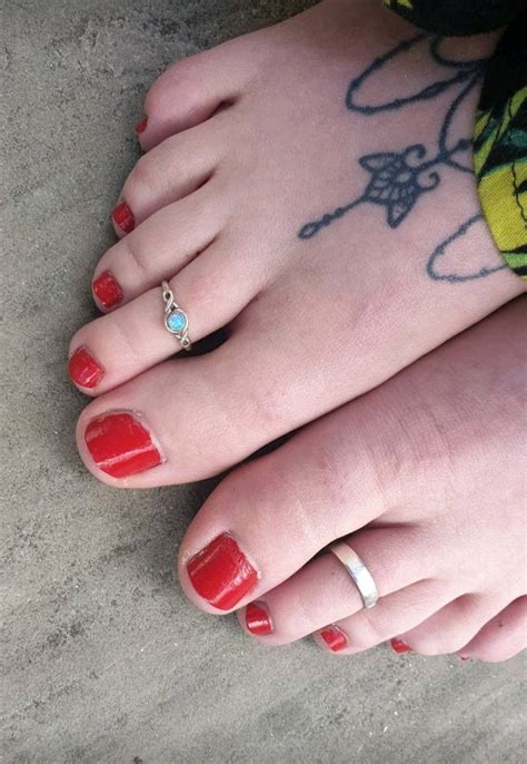 Alexs Sexy Suckable Toes By Alexd1987 On Deviantart