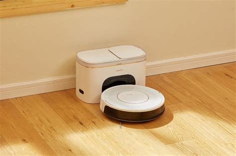 This Amazing Self Emptying Robot Vacuum Is Giving Homeowners Their