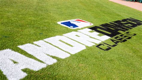 Recapping Day One Of The 2025 Andre Dawson Classic 02222025