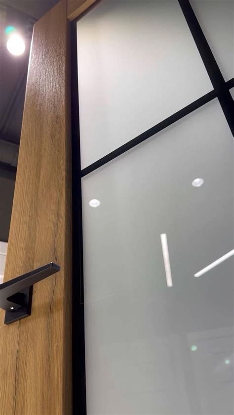 Міжкімнатні двері зі склом у стилі лофт [video]