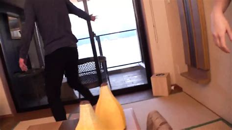 1 Rész Teljes Testű Bimbók Nagy Mellekkel Kérj Kölcsön Egy Töltőt