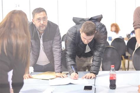 Нормално върви приемането на протоколите в София Видео снимки