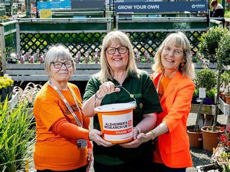 Love Your Lawn With Dobbies News Whats On Renfrewshire