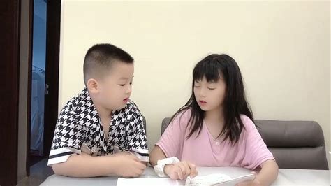 妈妈花50元请姐姐教弟弟写作业，教出了打架的气势，妈妈都看懵了 Volg 家庭 搞笑 生活 记录真实生活 Youtube