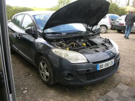 MOTEUR ESSUIE GLACE Avant RENAULT MEGANE 3 288100941R EUR 30 00