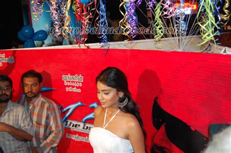 Sivaji Sivaji Movie Premiere Shriya Meena Ameer Vivek Writer Sujatha