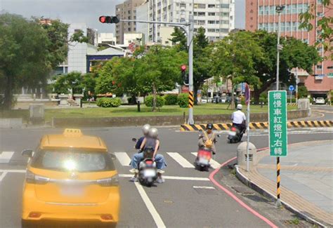 台南圓環規定大不同，進圓環要打燈？紅燈可右轉？ Gonews