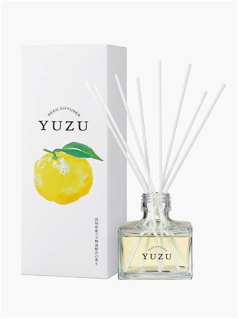 Daily Aroma Japan Reed Diffuser Yuzu Hands