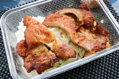 內湖美食豐禾便當加入午餐戰場，厚切排骨好吃，內湖江南店有外送