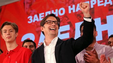 Pendarovski Shpreson Se Së Shpejti Do Ta Takojë Vuçiqin Qëndrimi Për