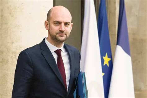 17 νέες ιδέες για να στολίσουμε το χριστουγεννιάτικο δέντρο μας φέτος