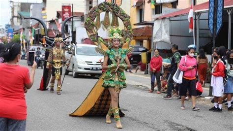Meriahnya Parade Karnaval Budaya Magical Toraja 2022 Tribun Timur