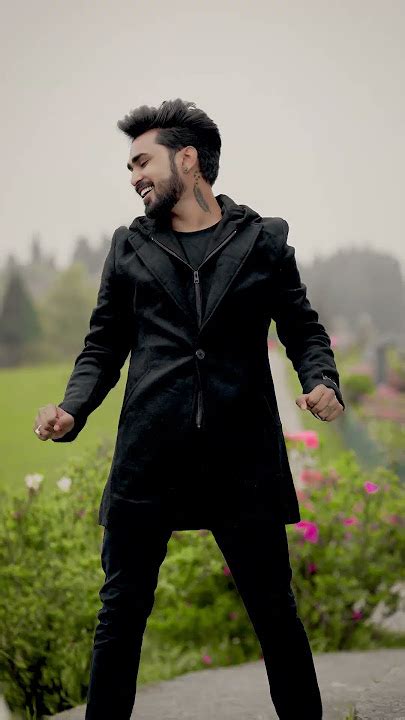 Kaho Naa Pyaar Hai Na Tum Jano Na Hum