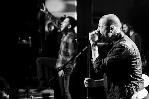 Pin By Donna Sherman On Linkin Park Pinterest Linkin Park Chester