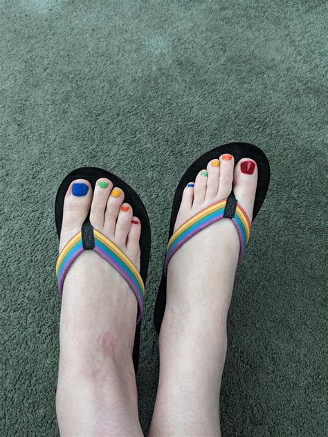 Rainbow Toes For Pride Rflipflopfeet