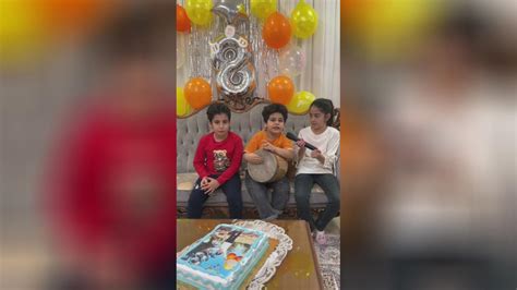 هنرنمایی پسر بچه باذوق و خوش صدا در جشن تولد دوستش آهنگ های زیبای ایرانی