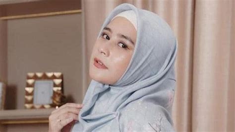 Potret Pemeran Sinetron Ganteng Ganteng Serigala Saat Berhijab Kian