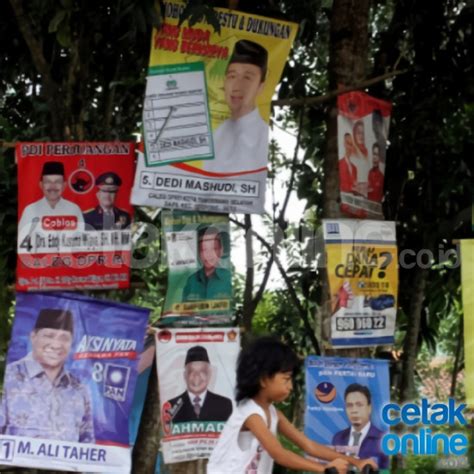 Atribut Kampanye Banner Pohon Rontek Caleg Murah Ukuran 75 X 100 Cm