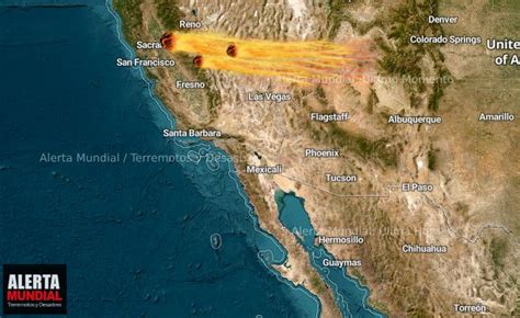 Se Ven Misteriosas Bolas De Fuego Surcando El Cielo De California