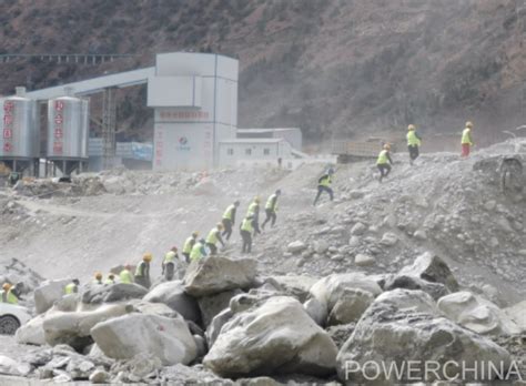中国水利水电第七工程局有限公司 基层动态 硬梁包开展地震灾害应急演练