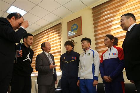 Ц Цогтбаатар Э Ариунболд Л Энхрийлэн нар Биеийн тамир спортын Тэргүүний ажилтан боллоо