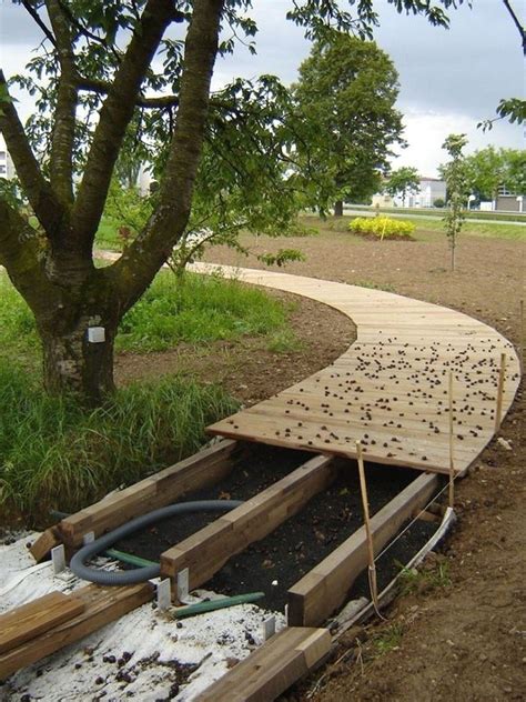 Small Backyard Walkway Ideas