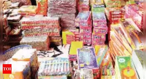 Delhi Govt Reimposes Ban On Sale Use Of Firecrackers Rdelhi