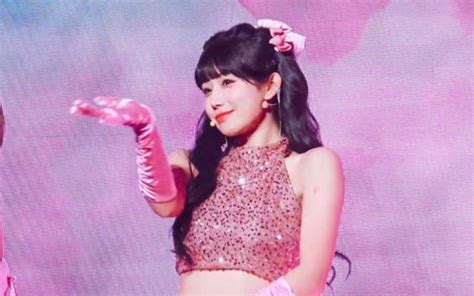 小深深儿个人单曲天真反派首发溢出屏幕的粉红泡泡甜蜜暴击BLS2022 直播年度之夜 小深深儿 小深深儿 哔哩哔哩视频