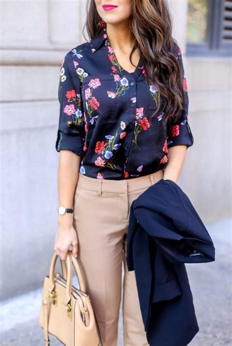 Classic Floral Blouse Styled For The Office Naomi Noel Style Work