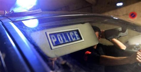Soupçonné Davoir Tué De 19 Coups De Couteau Son Beau Père En Suisse