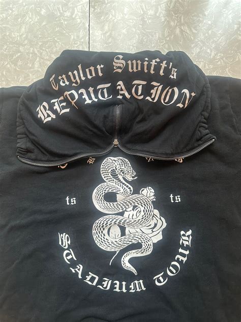 2018 Taylor Swift Reputation Stadium Tour Black Conce Gem