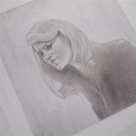 Rose Leslie As Milner In Utopia S2e1 Im Trying Jordan Putt