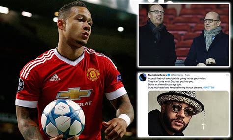 Former Manchester United Flop Memphis Depay Denies Taking A Pop At Old
