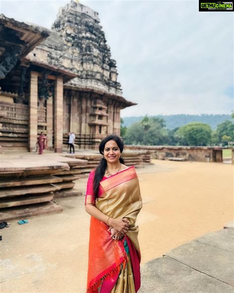 Singer Sunitha Upadrashta Hd Instagram Photos And Wallpapers November