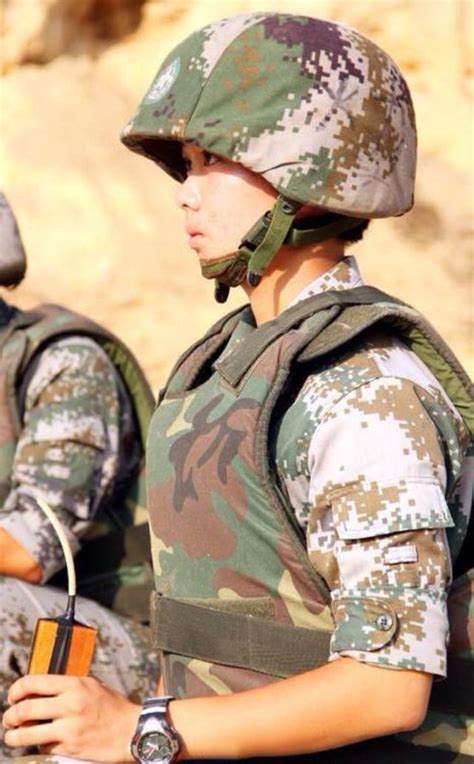 我軍女子特戰隊的格鬥訓練：美軍上將看後都佩服 每日頭條