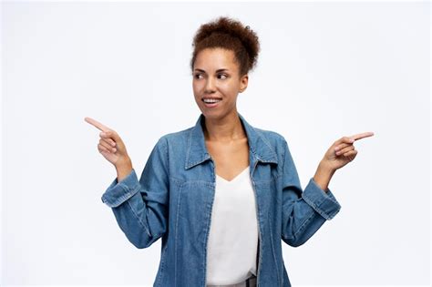Premium Photo Portrait Of Smiling Confident African American Business Woman Pointing