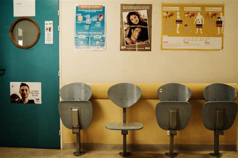 A lhôpital André Grégoire de Montreuil dépister et traiter le VIH
