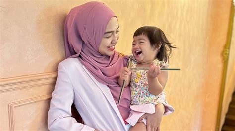 Teuku Ryan Tak Beri Nafkah Batin Untuk Ria Ricis Selama 18 Bulan Auto