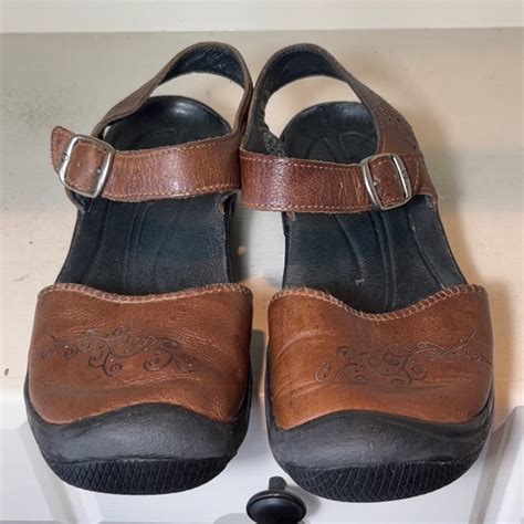 Keen Shoes Keen Leather Mary Jane Closed Toe Shoes Size 7 Poshmark