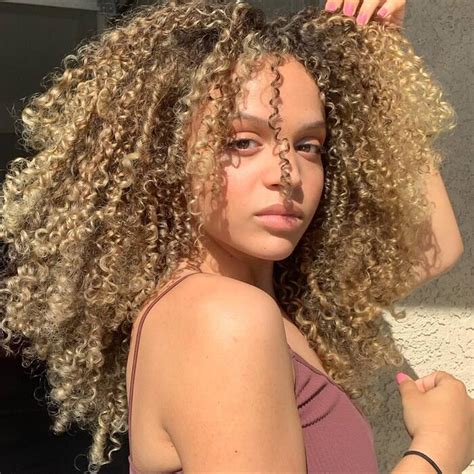 28 Stunning Natural Afro Curly Hairstyles For Black Women