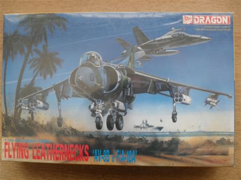 dragon 1 144 4010 av 8b fa 18a model kit