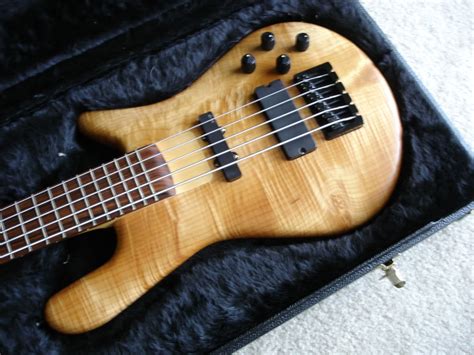 Whats Your Lightest Yet Best Sounding Bass Guitar Page 4