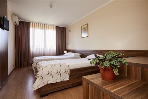 БАЛНЕОЛЕЧЕНИЕ 10 дни в БХ СТРЯМА гр Баня Карловско Профилактика рехабилитация и отдих ЕАД