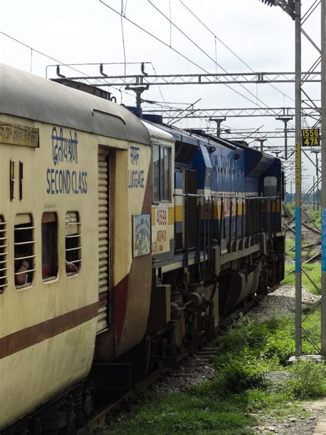 टरन क इजन और डबब क बनन म कतन खरच आत ह