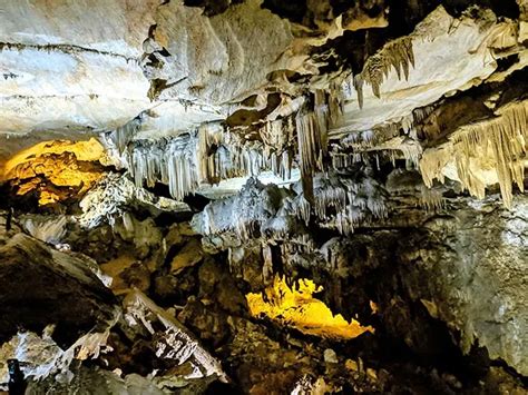 10 Mystical Caves In California That Will Transport You To Another World