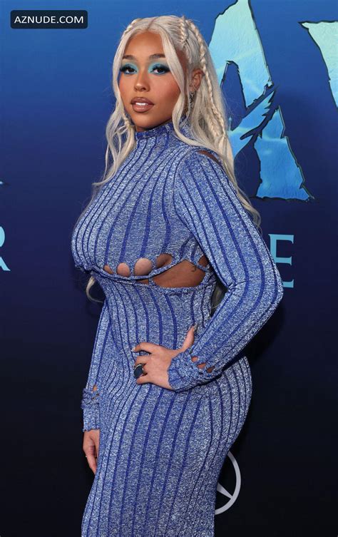 Jordyn Woods In A Sexy Daring Dress At The Premiere Of Avatar Way Of