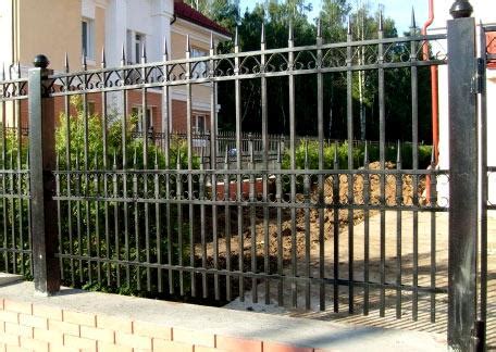 Решетчатый деревянный или металлический забор: фото, цена, изготовление ...