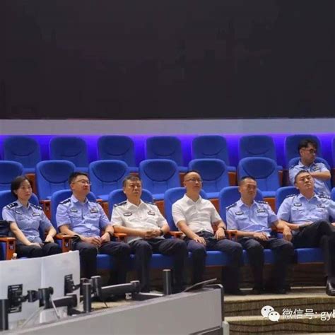 贵阳市公安局党委委员副局长陈丹率队调研智慧白云建设项目数据