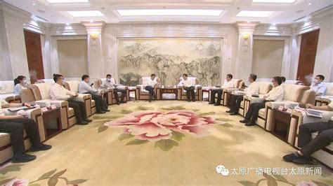 韦韬与科大讯飞董事长刘庆峰举行工作会谈 张新伟出席刘庆峰张新伟工作